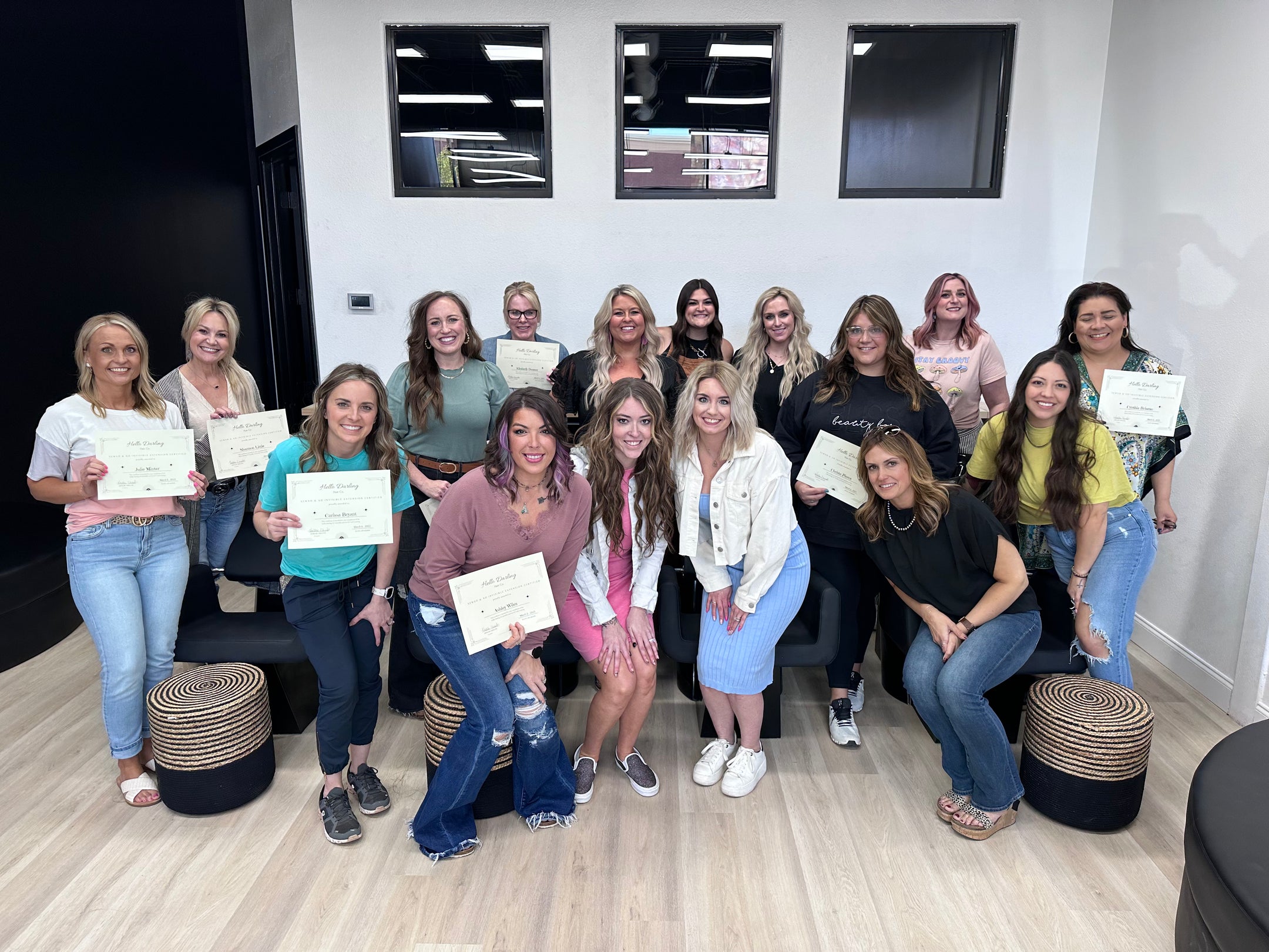 Contact Us – hellodarlingxo